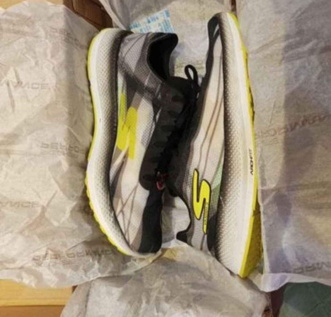 Skechers Go Run Arch Fit Vanish 3, Men's Fashion, Footwear, Shoe ...