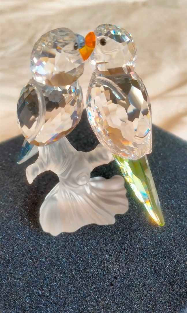 Swarovski Crystal Pair of Love Birds, Hobbies & Toys, Collectibles ...