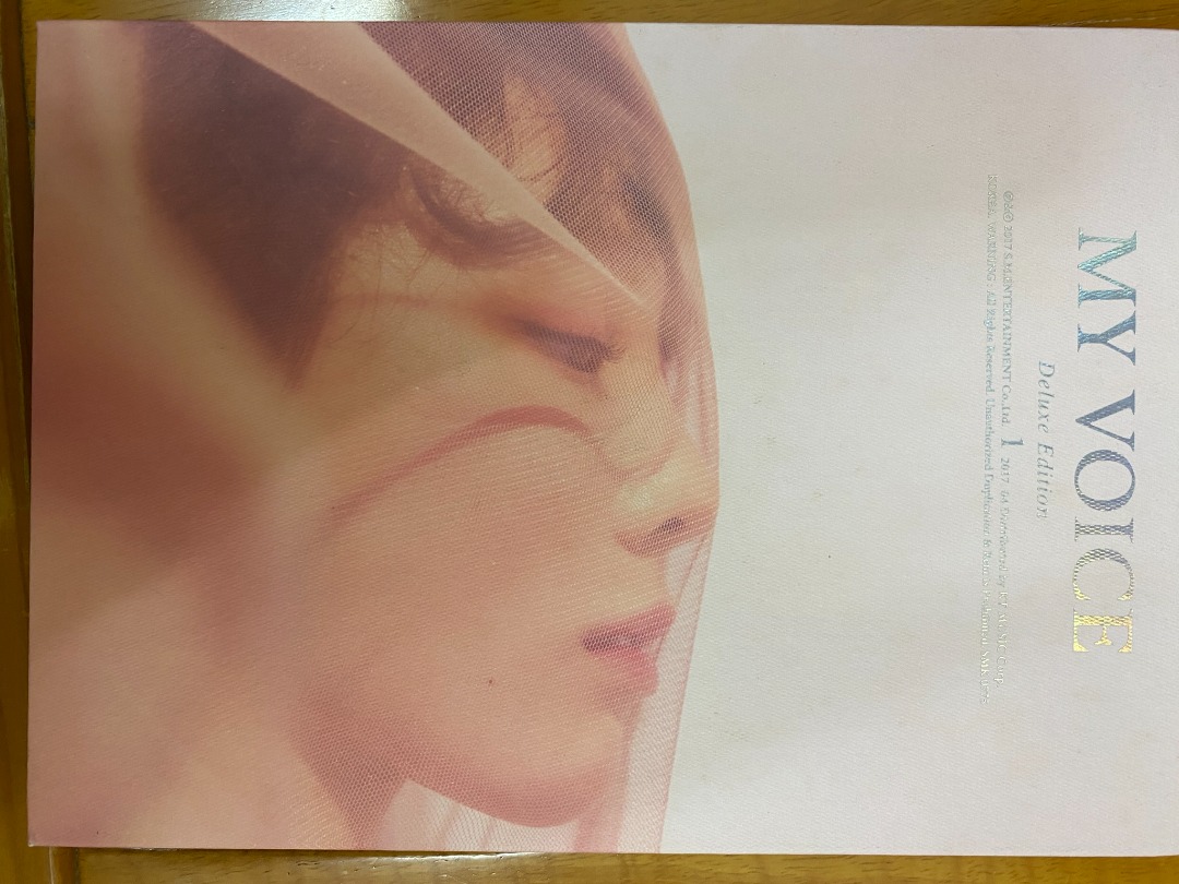 Taeyeon 'My Voice' Deluxe Edition Album, 興趣及遊戲, 收藏品及紀念品, 韓流 - Carousell