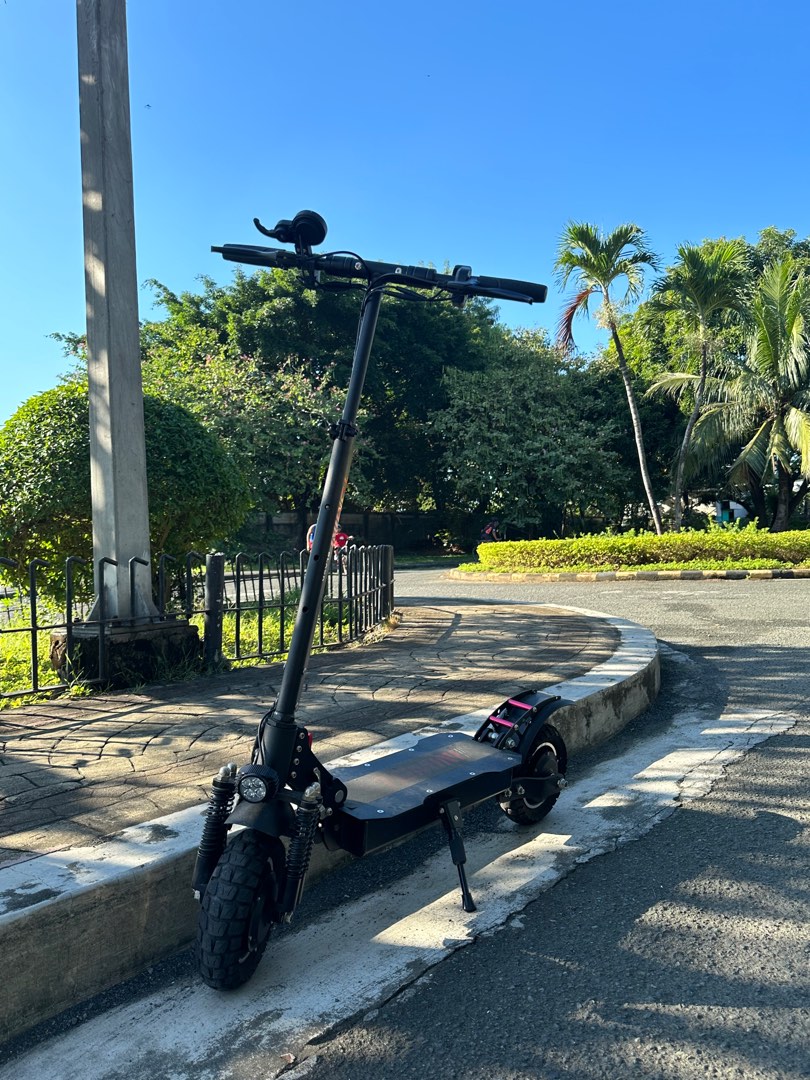 TOMINI H10 E Scooter, Sports Equipment, Sports & Games, Skates ...