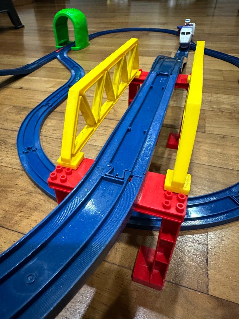 Tomy Train 2 Speed Express Train Set, Hobbies & Toys, Toys & Games on ...