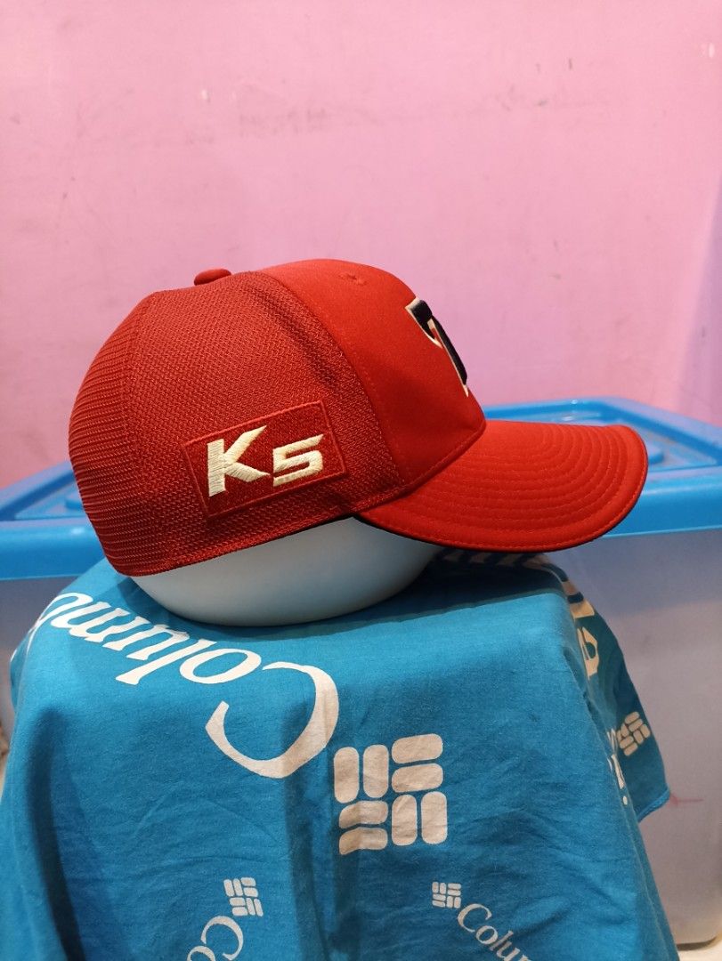 Topi ETT Logo T Merah, Fesyen Pria, Aksesoris, Topi di Carousell