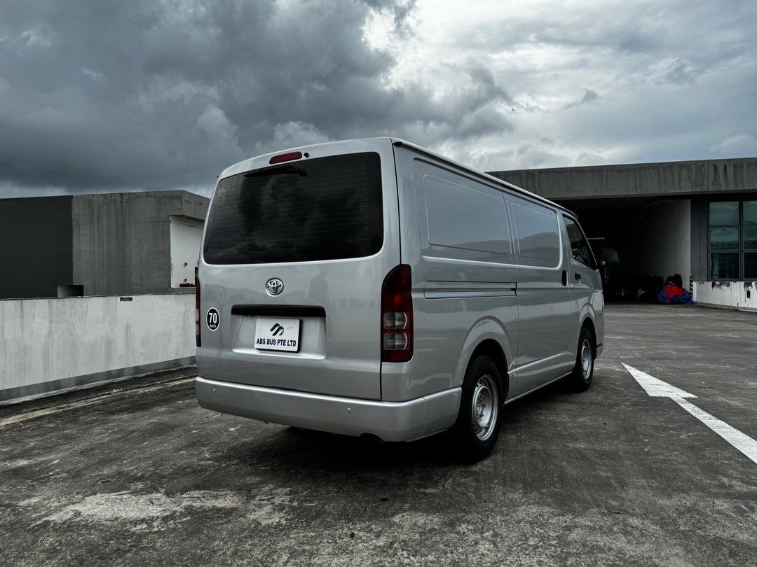 Toyota Hiace Turbo 5DR MT Manual, Cars, Commercial Vehicles, Used on ...