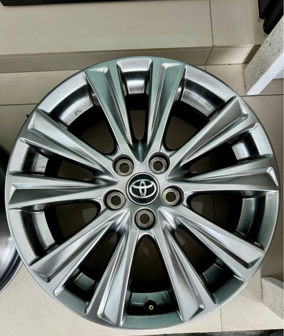 Toyota Vellfire GE 2021 Original Sport Rims, Auto Accessories on Carousell