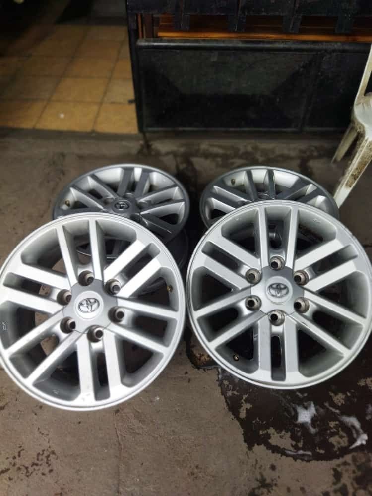 Velg Mobil oem original Toyota Fortuner vnt, Aksesoris Mobil di Carousell