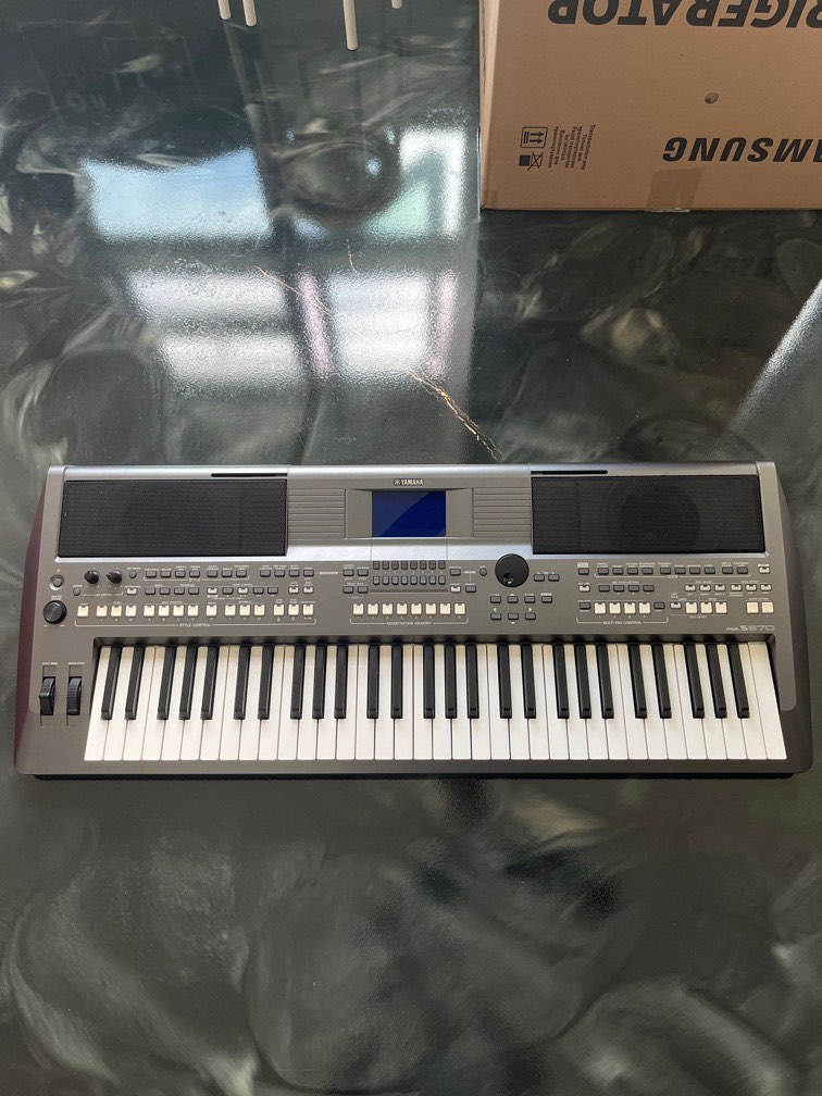 Yamaha PSR S-670 Arranger Keyboard, Hobbies & Toys, Music & Media ...