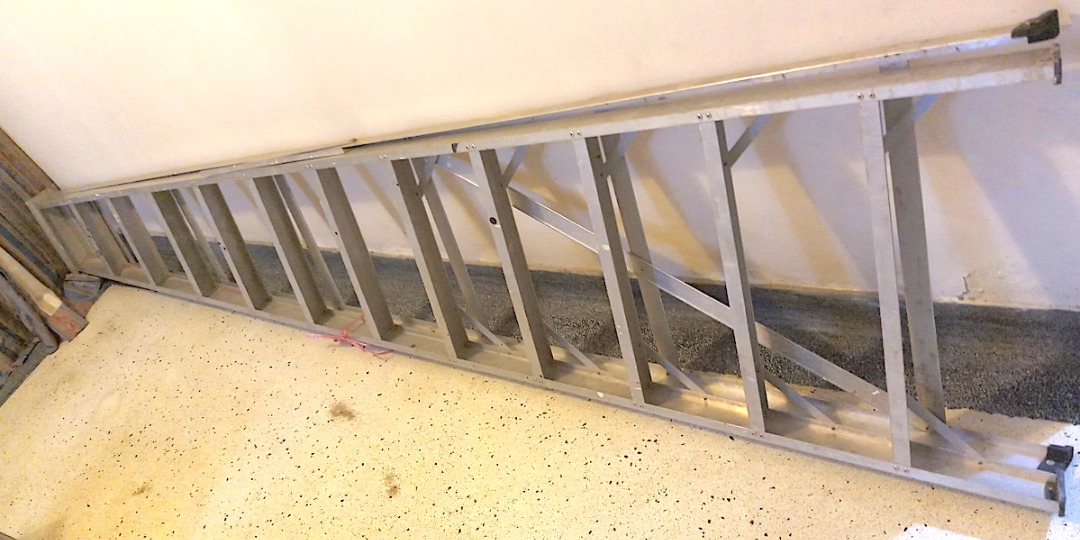 12-step 3m/120inch aluminium ladder, Furniture & Home Living, Home ...