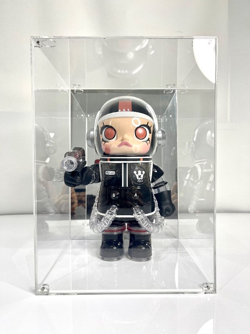 400% Molly Display Case (Type C) (Mirror / white base), Hobbies & Toys ...
