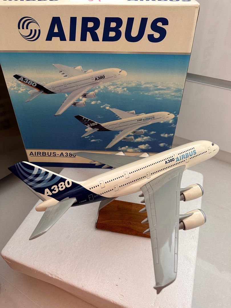 Airbus A380-800 Model, Hobbies & Toys, Memorabilia & Collectibles, Fan ...