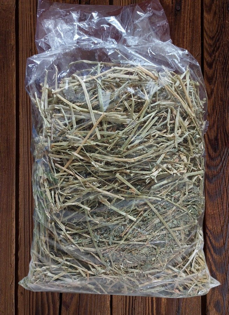 Alfalfa hay Long Strand for Rabbits, Pet Supplies, Pet Food on Carousell
