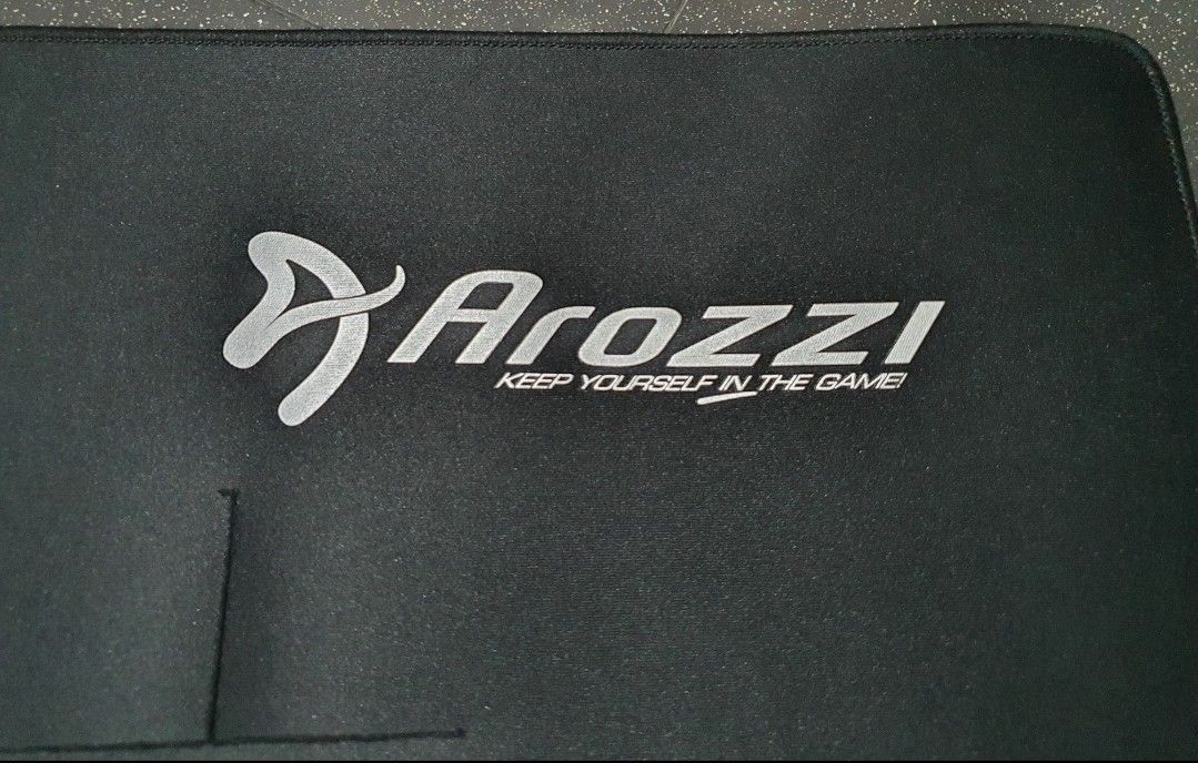 Arozzi Arena Desk Microfiber Cloth Surface, Computers & Tech, Parts ...