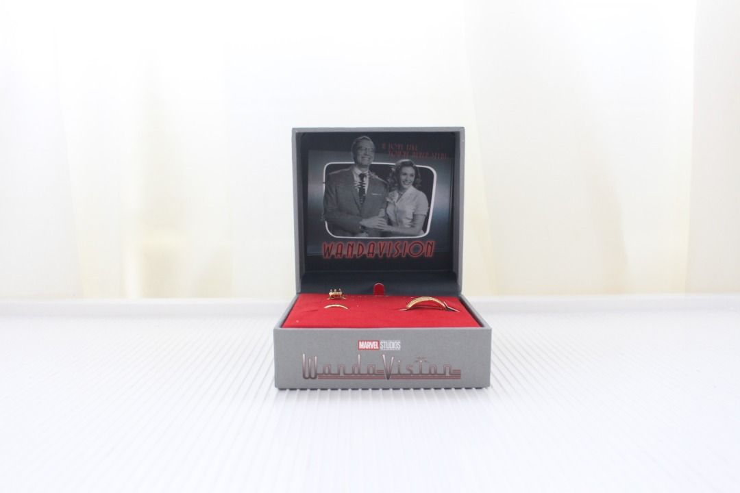 Authentic Marvel WandaVision Wedding Rings, Hobbies & Toys, Memorabilia ...