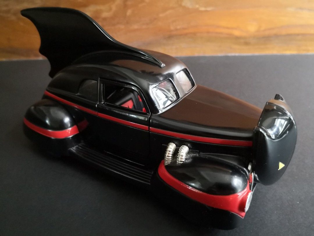 Batmobile (1940's DC Comics) by Corgi; 1:24th Scale Die-Cast Vehicle ...
