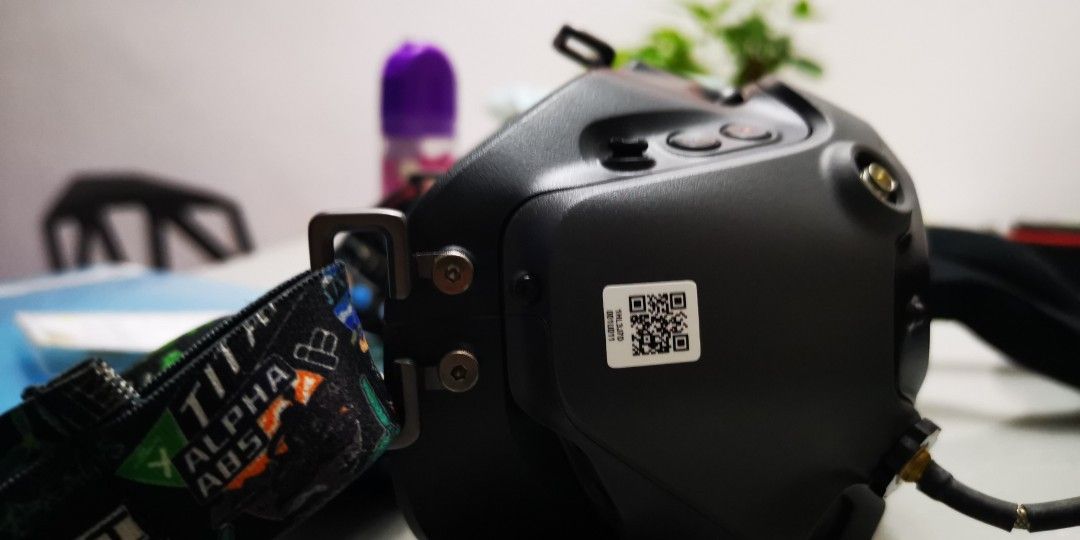 DJI FPV GOGGLES V1 with original antennas and upgraded antennas. And 1 ...