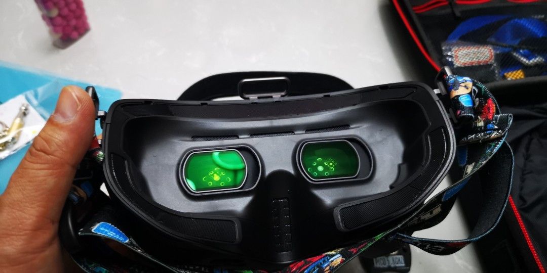 DJI FPV GOGGLES V1 with original antennas and upgraded antennas. And 1 ...