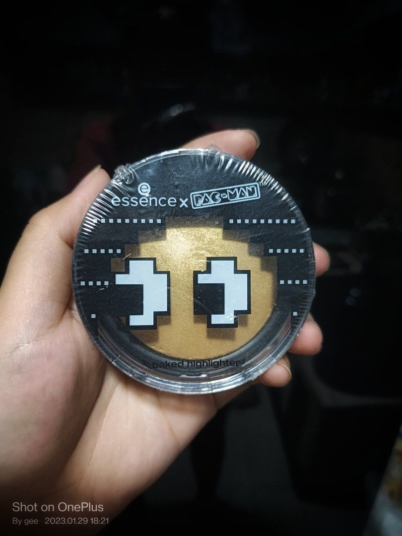 ESSENCE X PAC-MAN BAKED HIGHLIGHTER, Beauty & Personal Care, Face ...