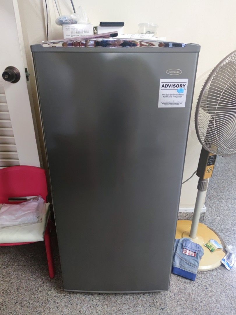EuropAce Deluxe Upright Fridge (200L) - ER 3161T, TV & Home Appliances ...