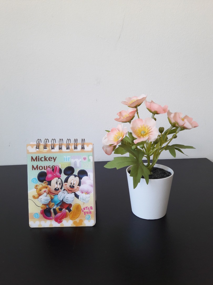 Free with Purchase: Lenticular Notepad - Mickey & Minnie Mouse, Hobbies ...