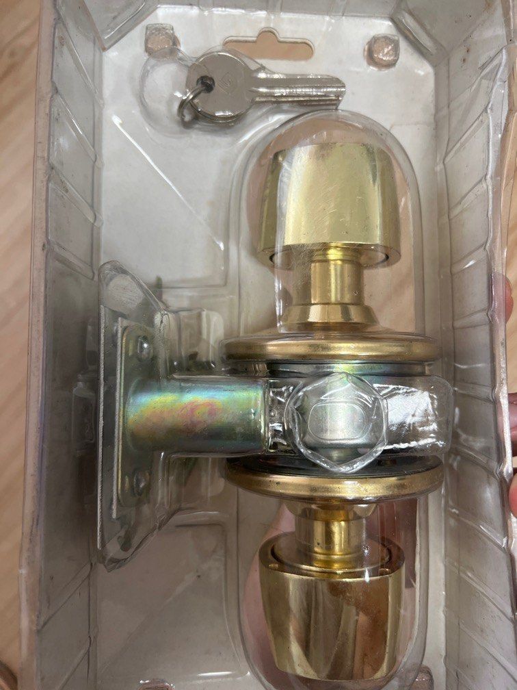 Guli Door Knob Lock Set, Furniture & Home Living, Security & Locks ...