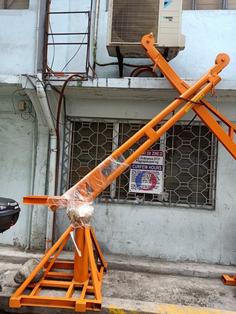 Heavy Duty Mini Crane (1 Ton), Commercial & Industrial, Industrial ...