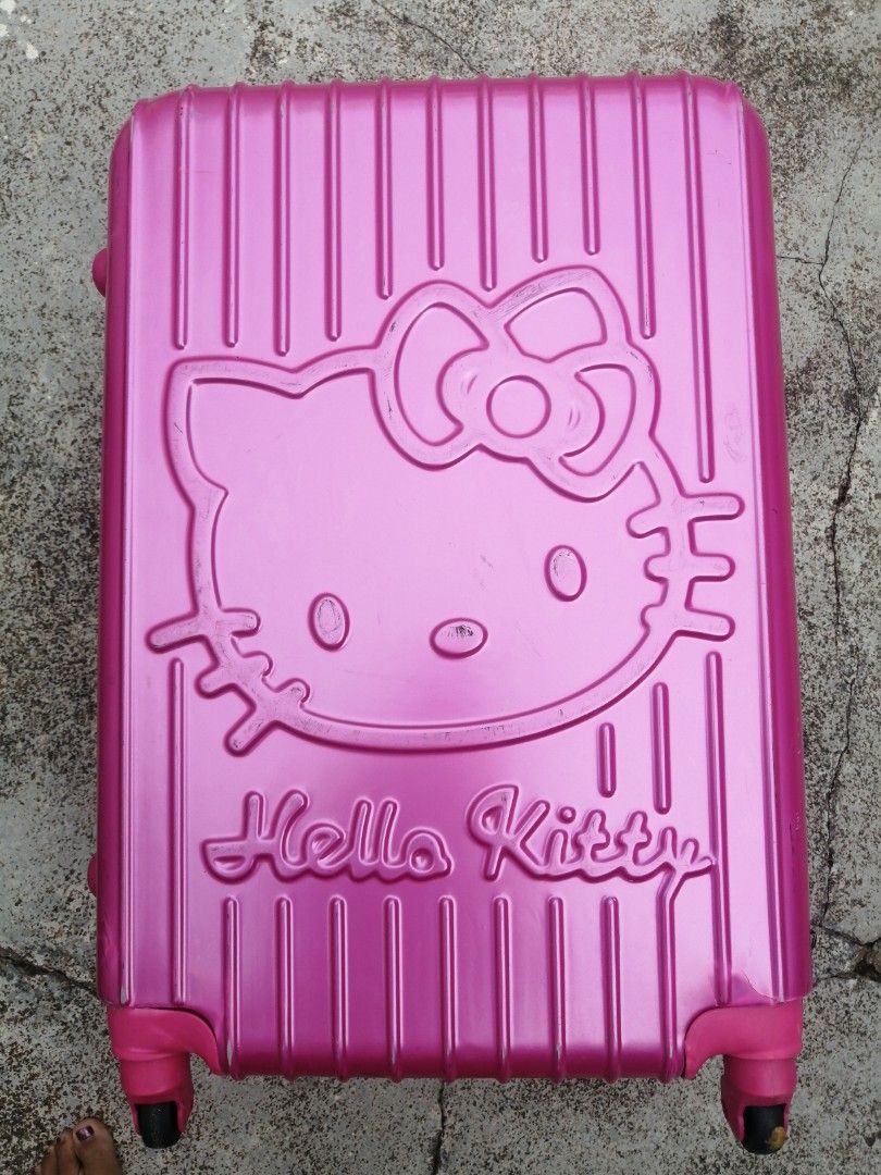 Hello Kitty luggage Hard Case 25 - 26 inches (cleaned), Hobbies & Toys ...