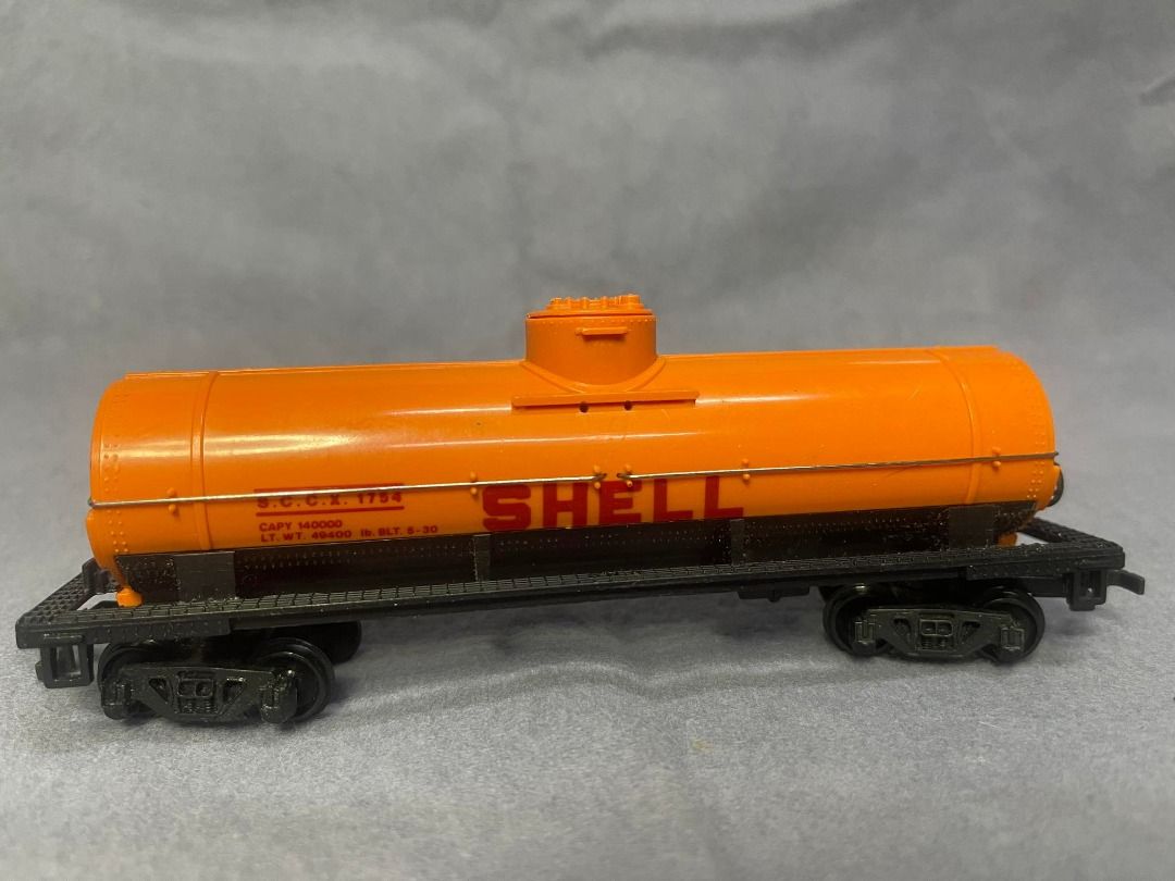 HO Scale "Shell Oil" Single Dome Tanker Freight Train Car / SCCX 1754 ...