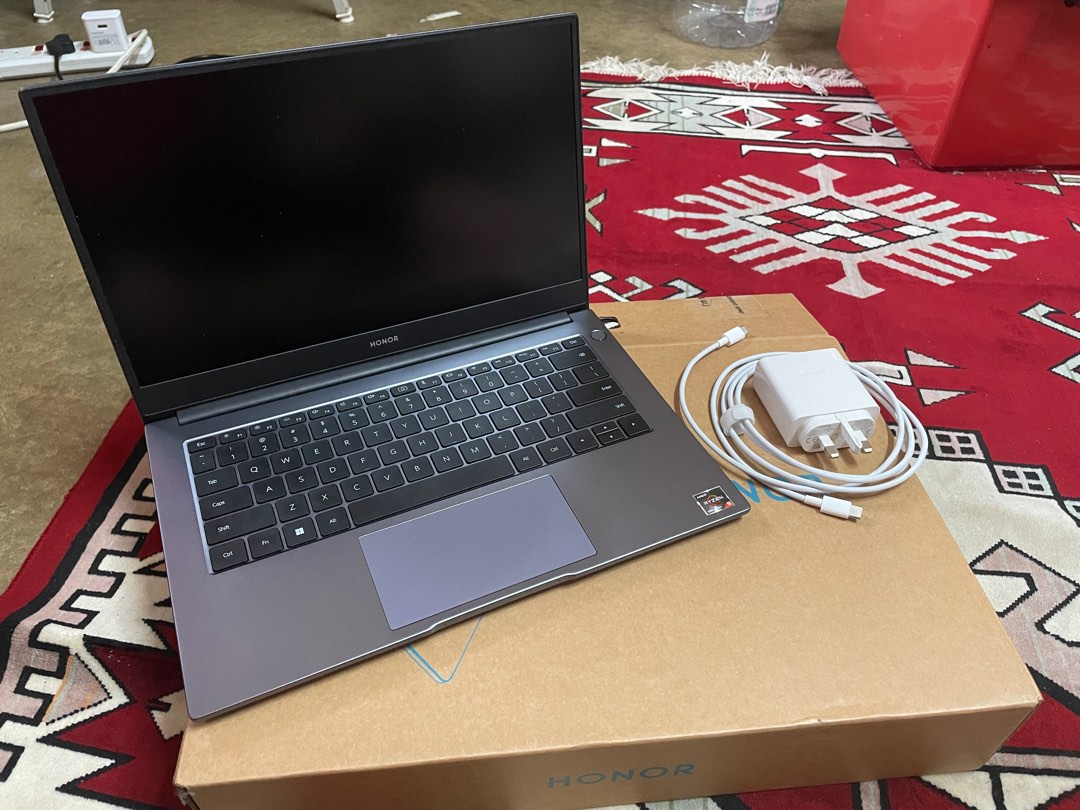 Honor MagicBook 14 8GB RAM 256GB SSD Ryzen 5 5500u, Computers & Tech ...