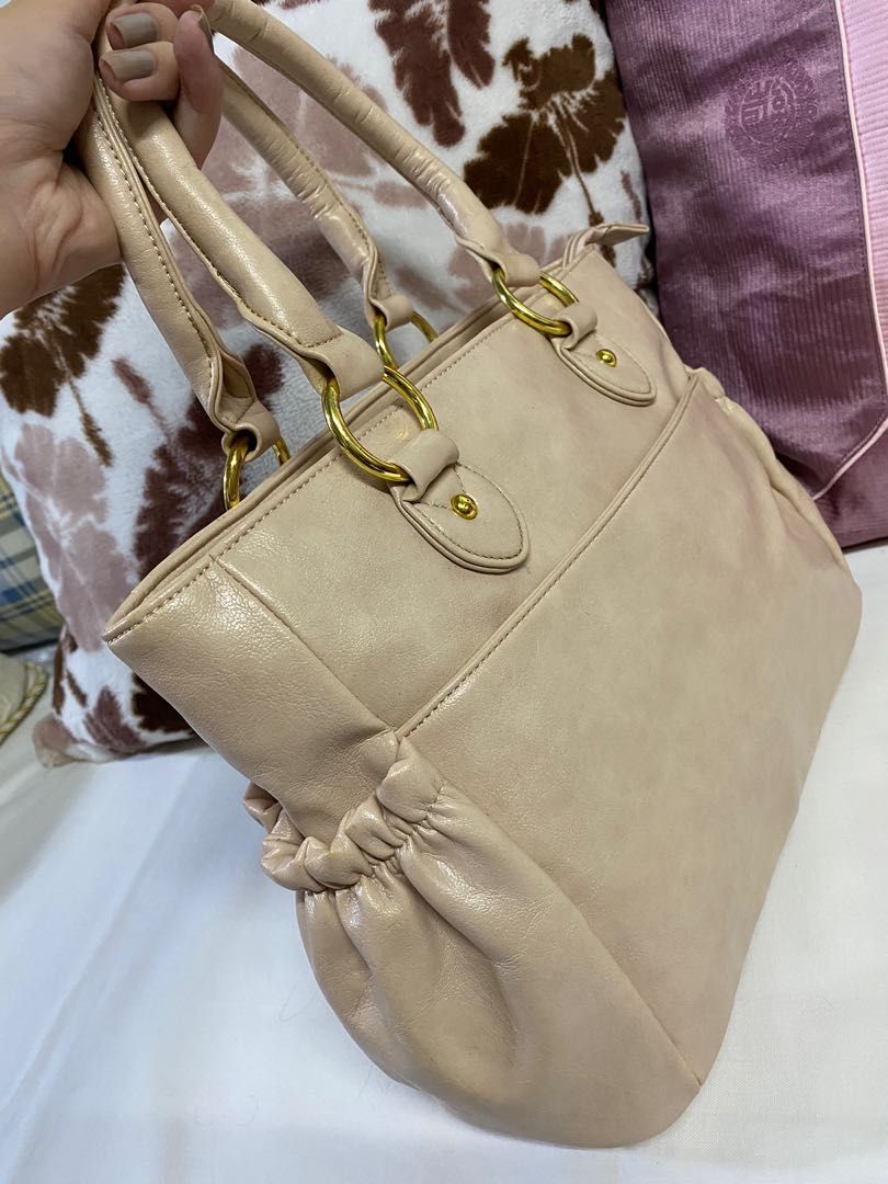 JOLLY BAGS SHOULDER BAG, Women's Fashion, Bags & Wallets, Shoulder Bags ...