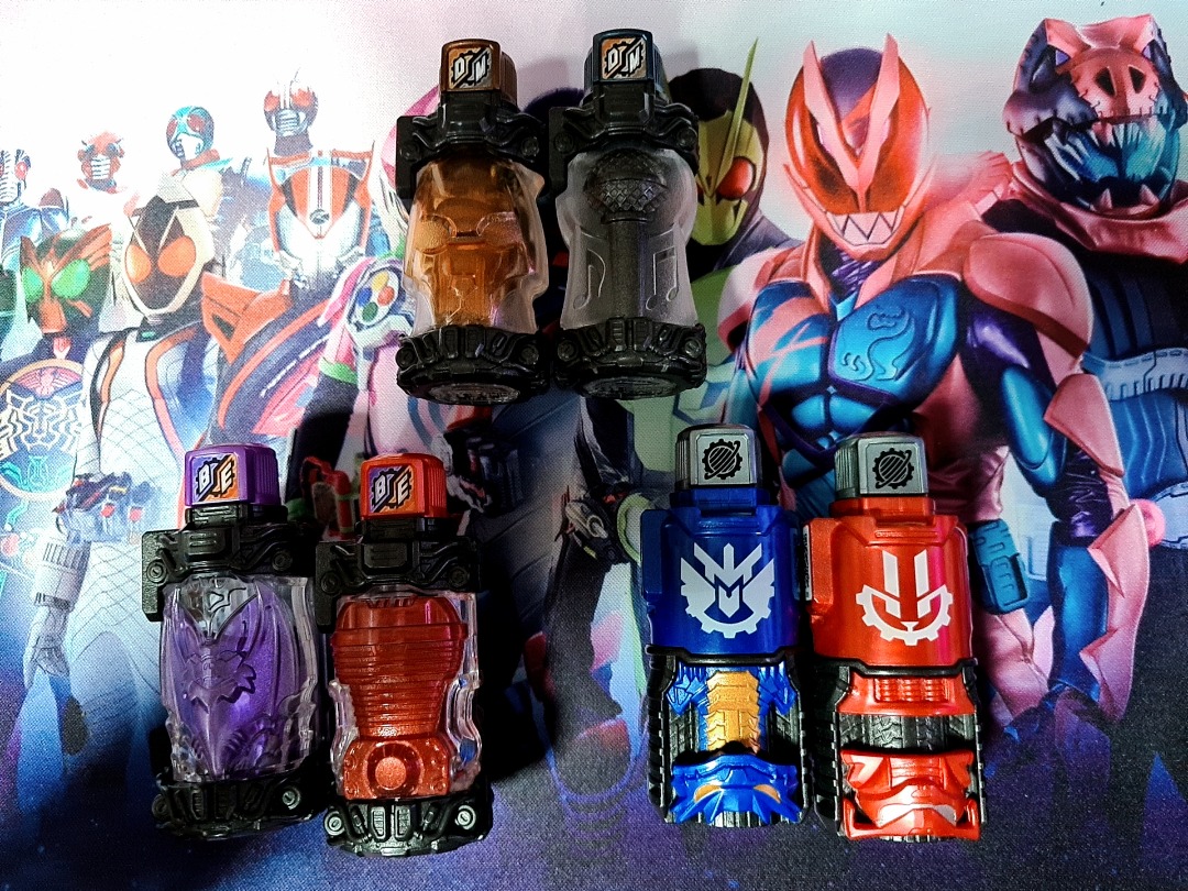Kamen Rider Build - DX Rabbit & Dragon Evol Full Bottle/ Bat/Engine ...