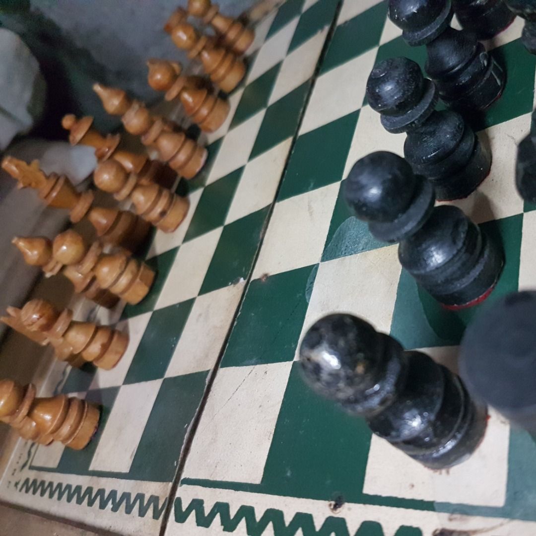 Malengke Chess Board Wooden Foldable, Hobbies & Toys, Toys & Games on ...