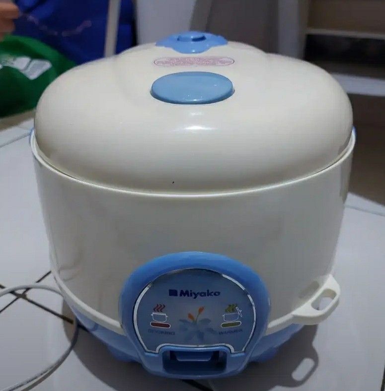 MIYAKO RICE COOKER #HpIdaman, Elektronik, Lainnya di Carousell