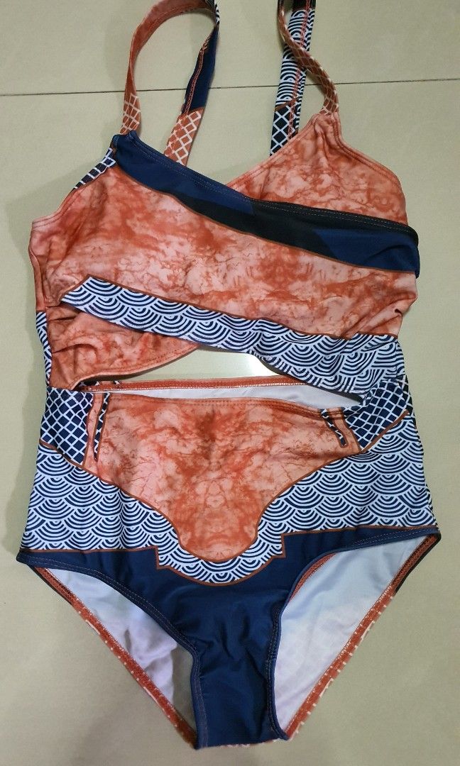 Monokini Swimsuit, Fesyen Wanita, Muslim Fashion, Lainnya di Carousell