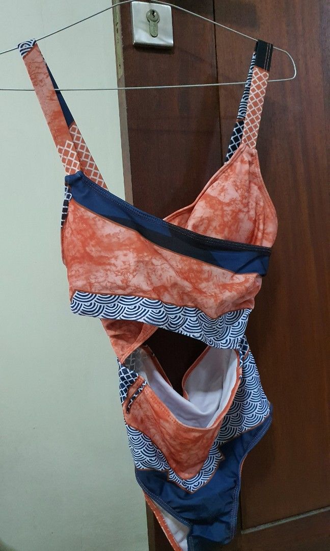 Monokini Swimsuit, Fesyen Wanita, Muslim Fashion, Lainnya di Carousell