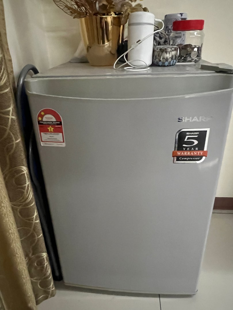 Peti Ais Sharp Model SJD150MG, TV & Home Appliances, Kitchen Appliances ...