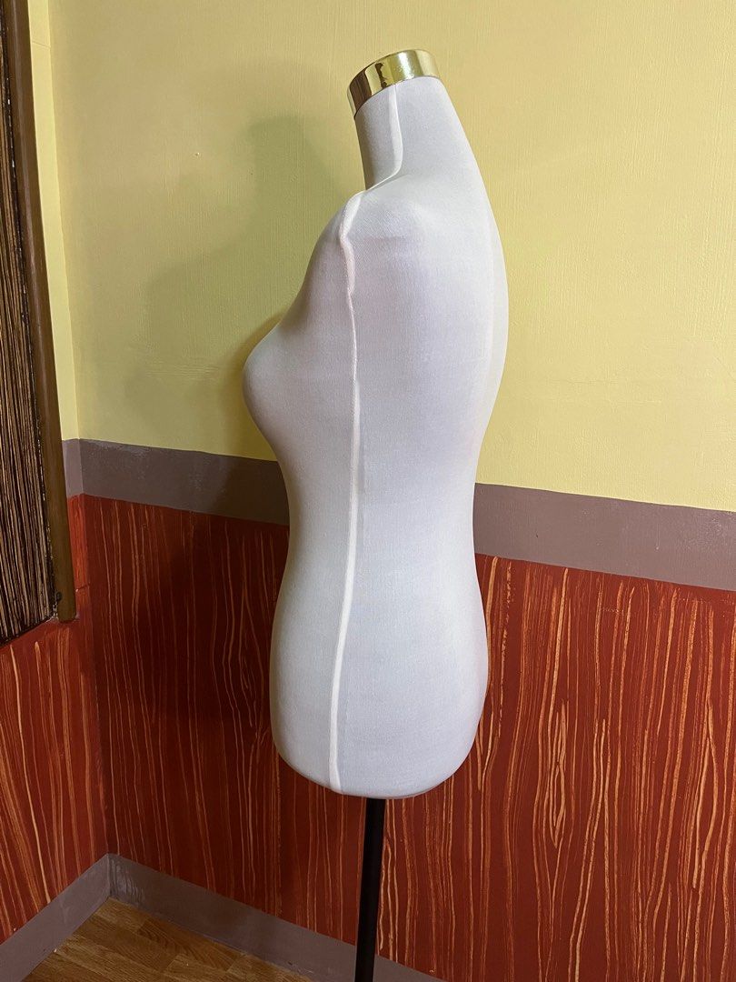 Pinnable Fiber Fitting Form Mannequin, Everything Else, Others on Carousell