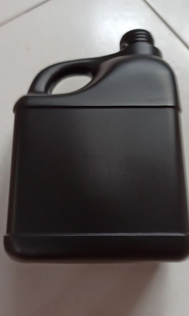 Plastic rectangular shape barrel., Everything Else on Carousell