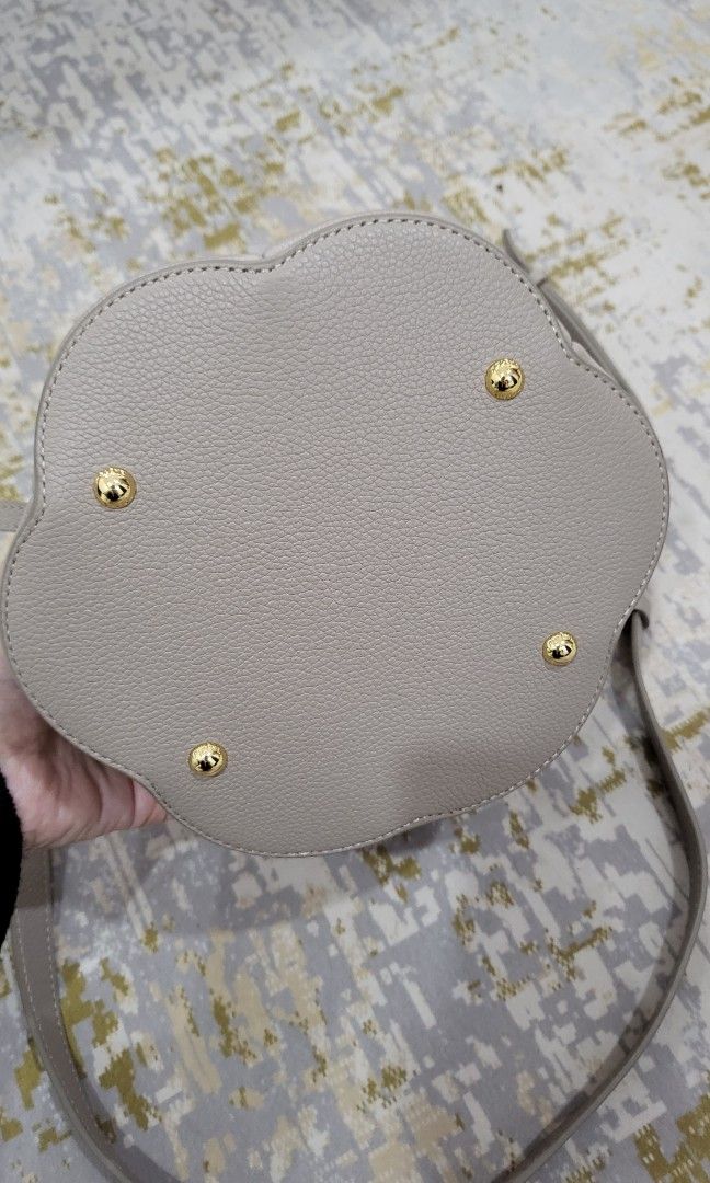 Polene numero huit taupe, Barang Mewah, Tas & Dompet di Carousell