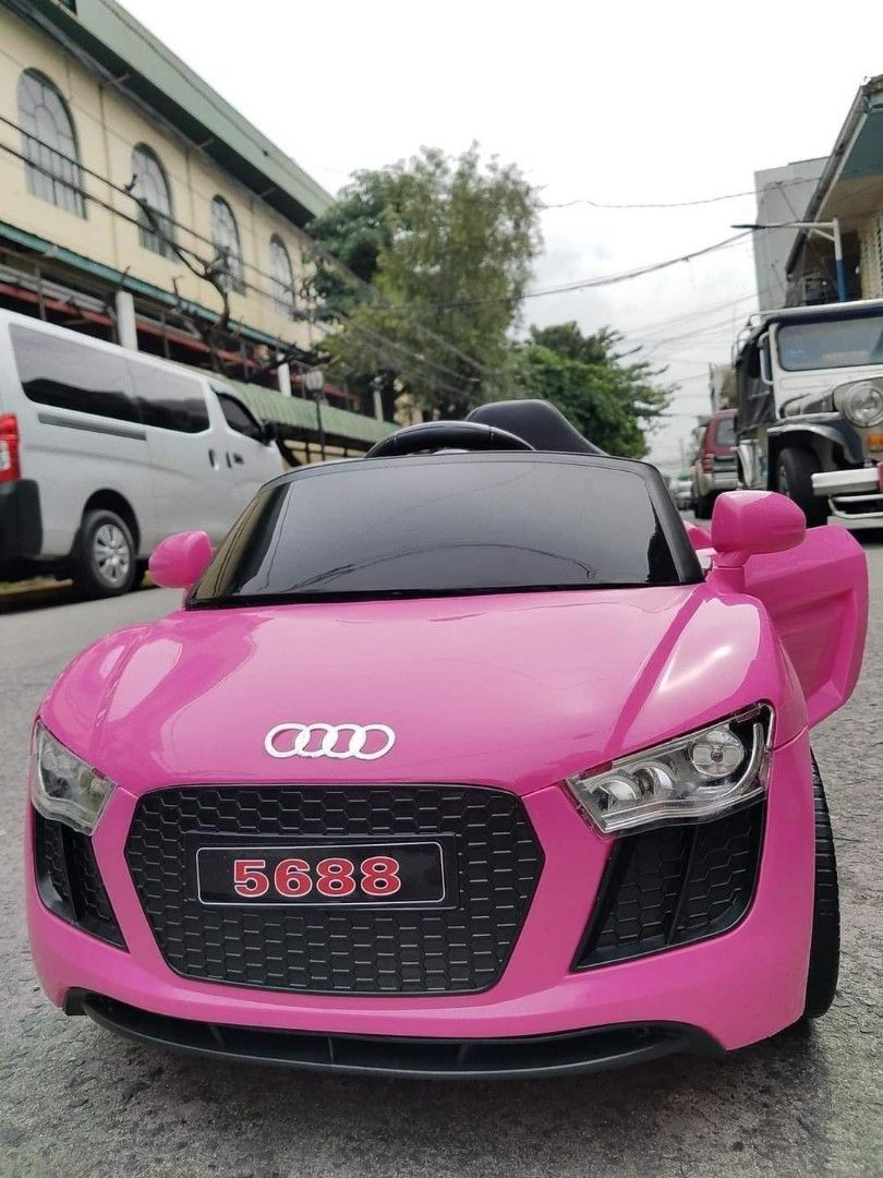 Rechargeable Audi Card for kids and toddlers leather seat, Hobbies ...