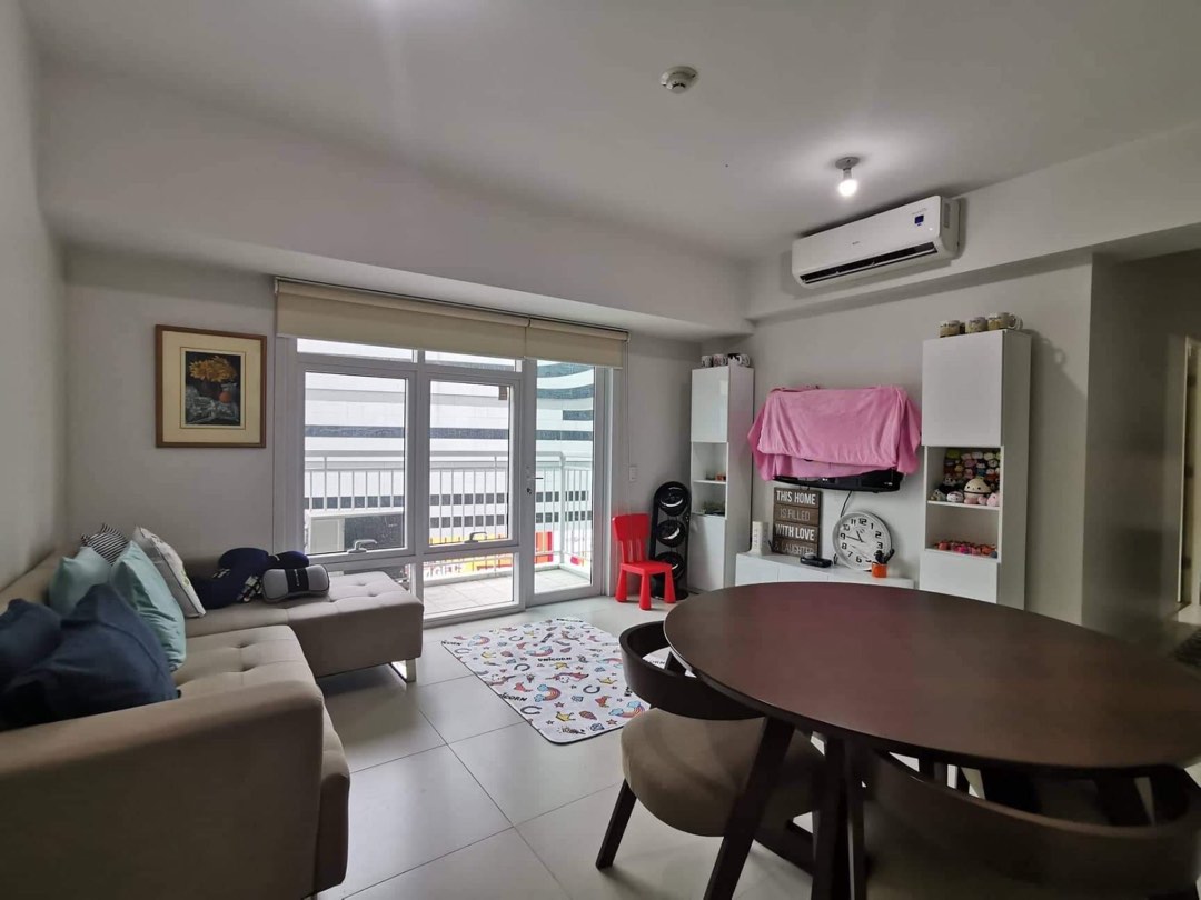 RED Oak Two Serendra BGC Taguig Cit, Property, For Sale, Apartments ...