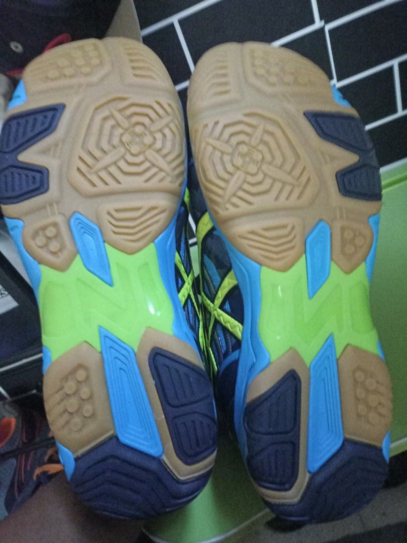 Sepatu Profesional Turbomax MD, Fesyen Pria, Sepatu , Sneakers di Carousell