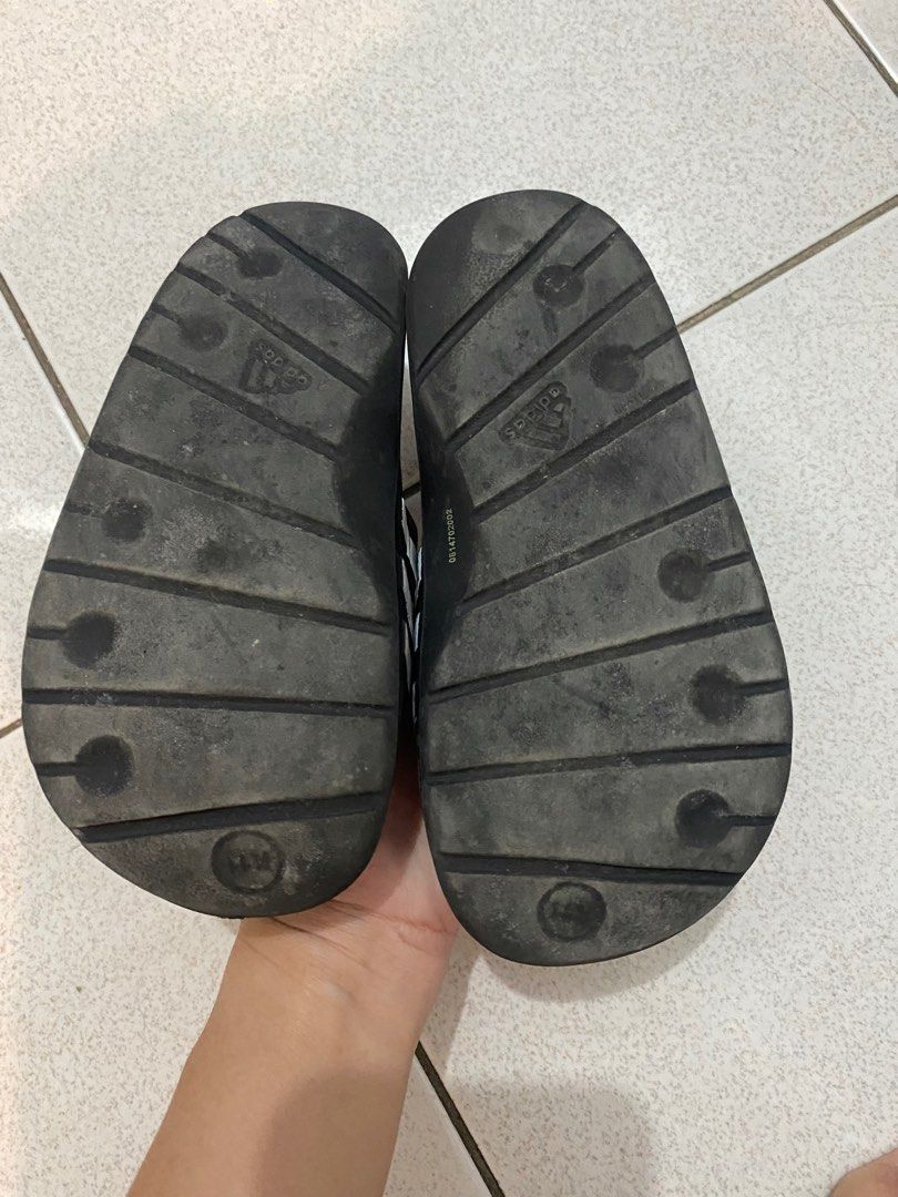 Slip on Adiddas Original, Babies & Kids, Babies & Kids Fashion on Carousell