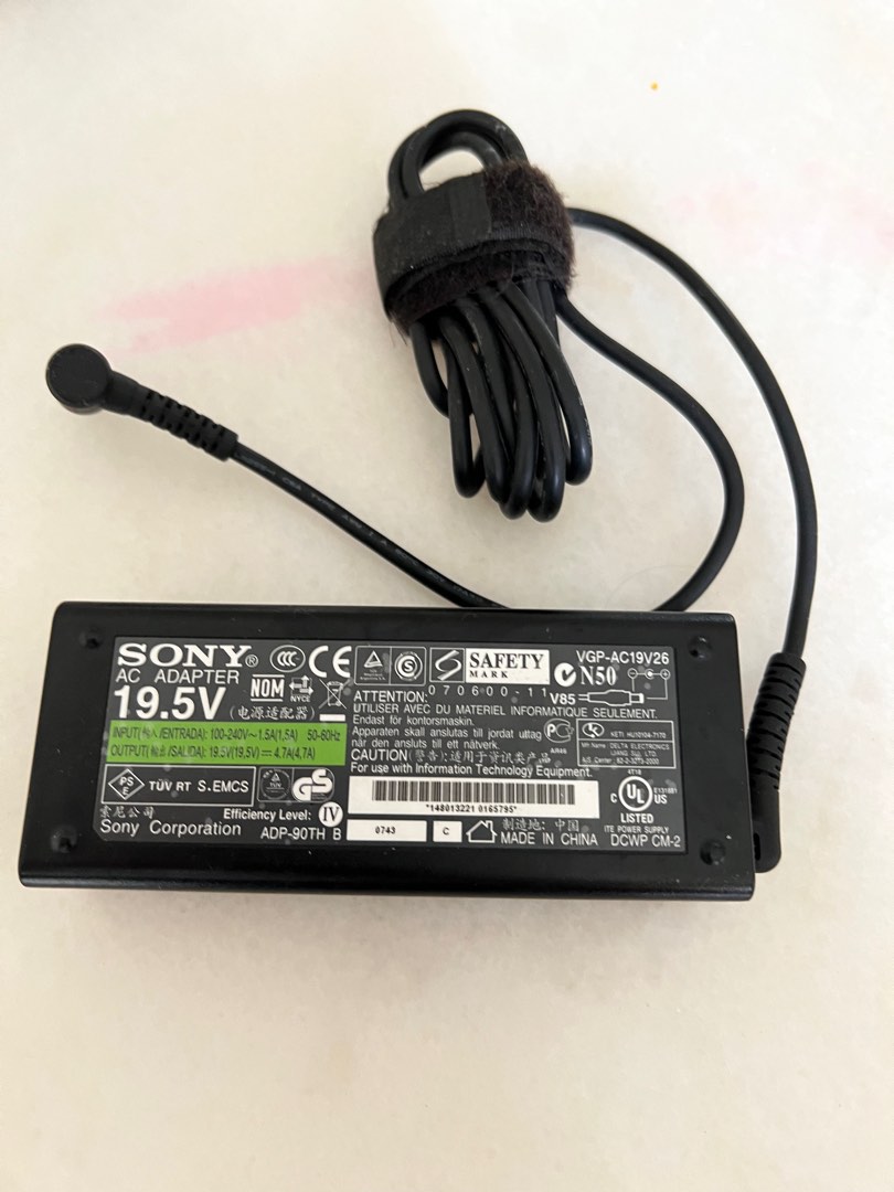 Sony Vaio 19.5 V adapter, Computers & Tech, Parts & Accessories, Cables ...