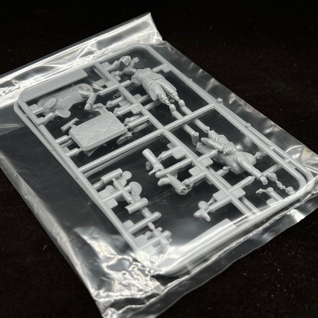 Tamiya 25154 - 1/35 WWII Wehrmacht Officer & Africa Corps Tank Crewman ...