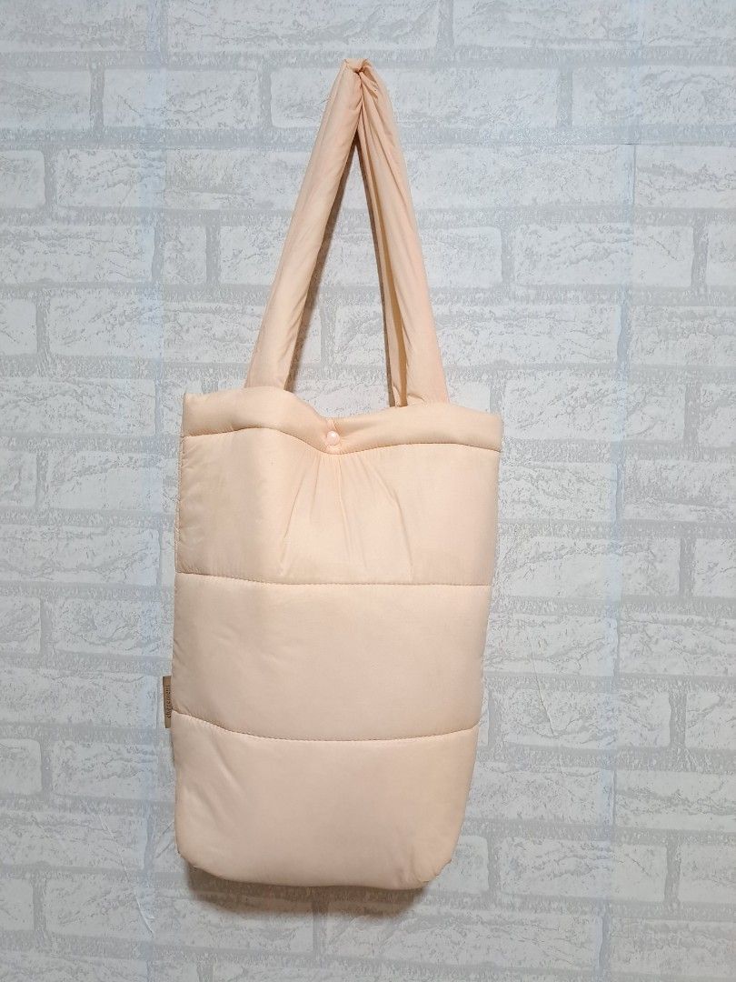 Tas tote awan puffy shoulder bag CHEREMENT, Fesyen Wanita, Tas & Dompet ... Tas tote awan puffy shoulder bag CHEREMENT, Fesyen Wanita, Tas & Dompet ...