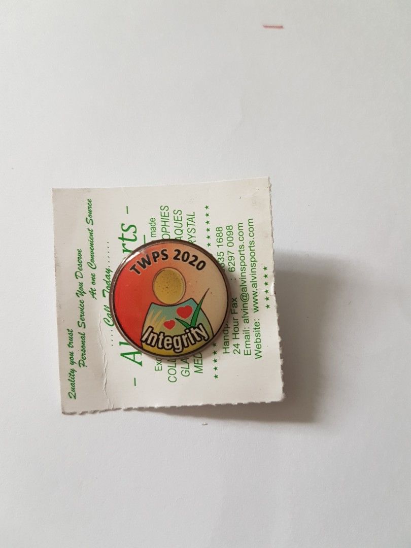 Teck Whye Primary School Integrity Badge, Hobbies & Toys, Memorabilia ...