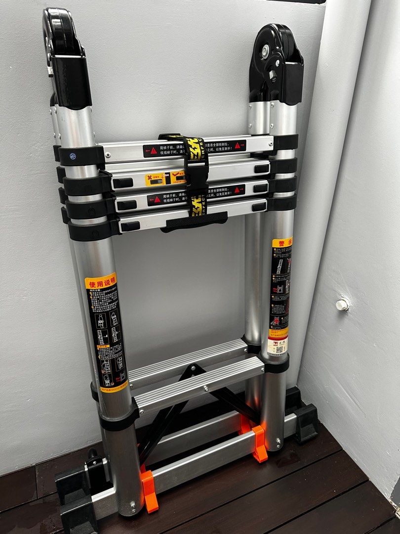 Telescopic ladder, Furniture & Home Living, Home Improvement ...
