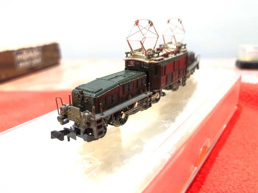 Minitrix trix 12672 N scale crocodile locomotive green with weathering ...