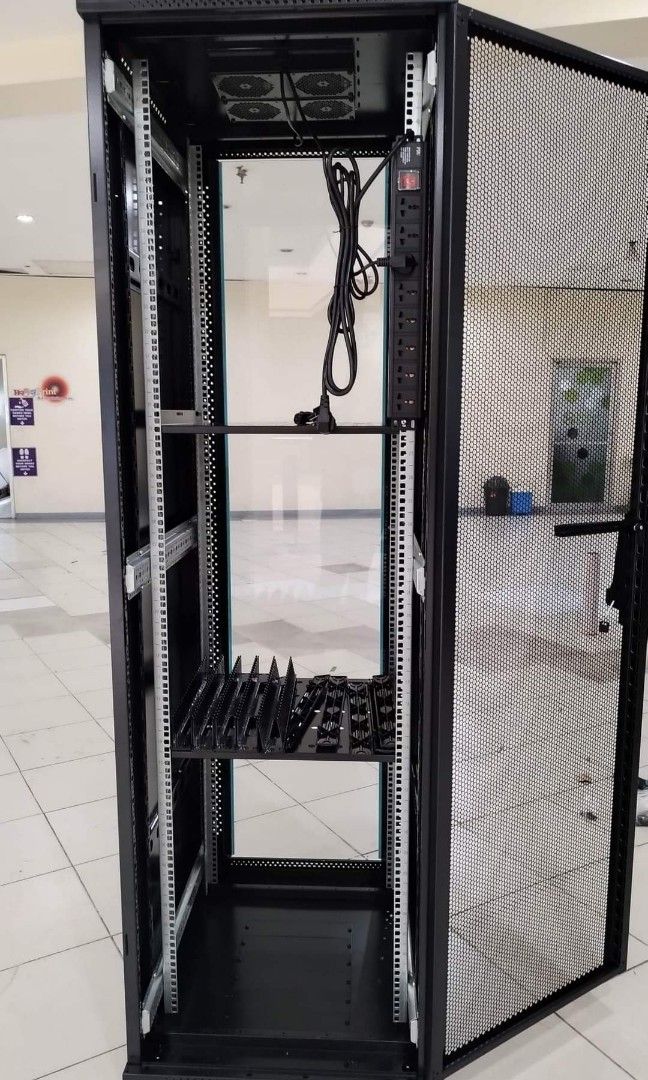 **Tuffrack 42U Free Standing Data Cabinet W=600x D=800x H=7FT ...