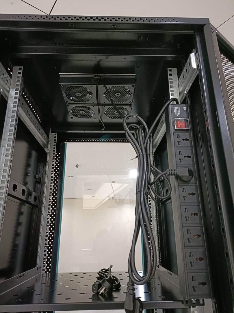 **Tuffrack 42U Free Standing Data Cabinet W=600x D=800x H=7FT ...