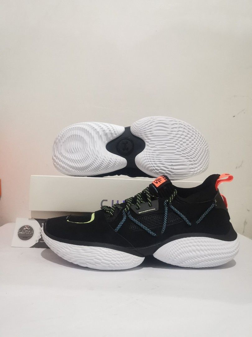 Under Armour Curry Flow Cozy Sportstyle Shoes, Men's Fashion, Footwear ...